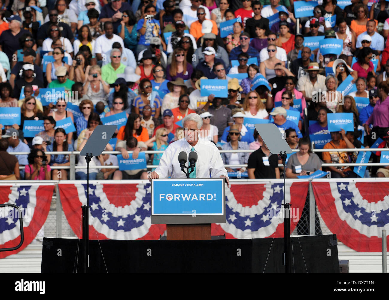 Former Florida Governor Charlie Crist speaks at a rally for U.S ...
