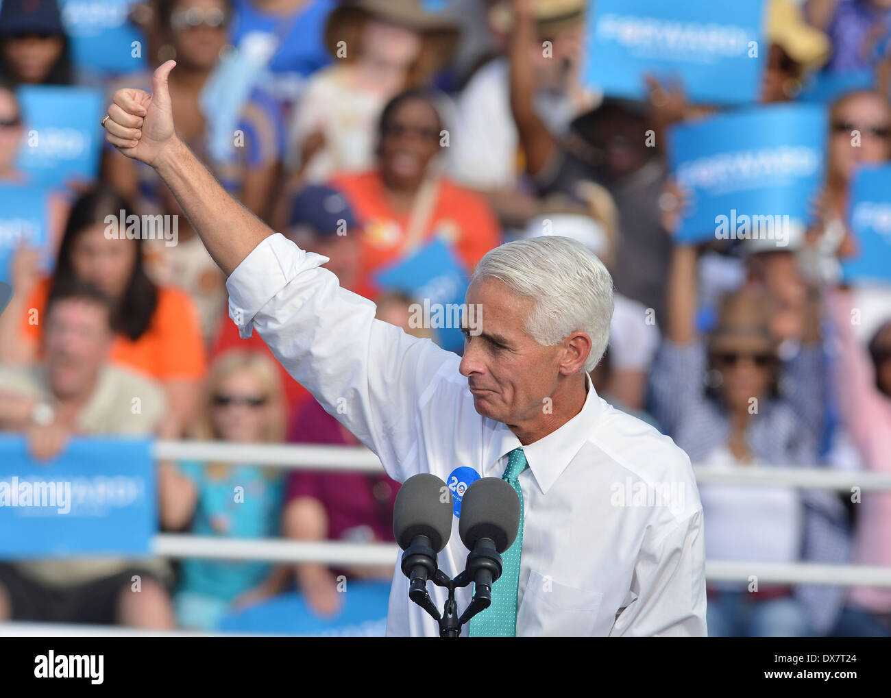 Former Florida Governor Charlie Crist speaks at a rally for U.S ...