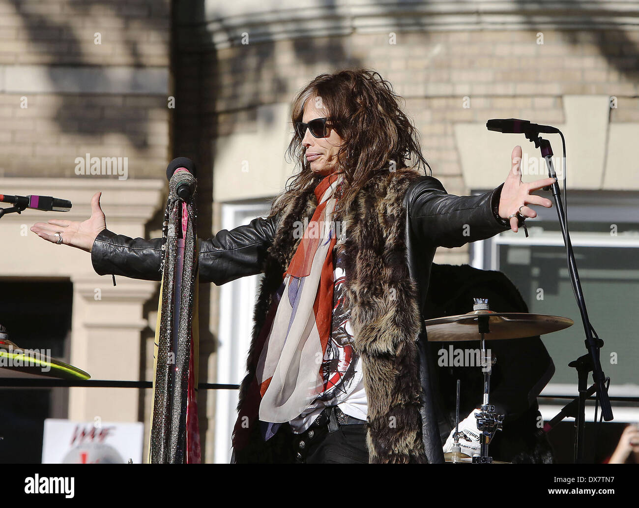 Steven Tyler Singing 1970s
