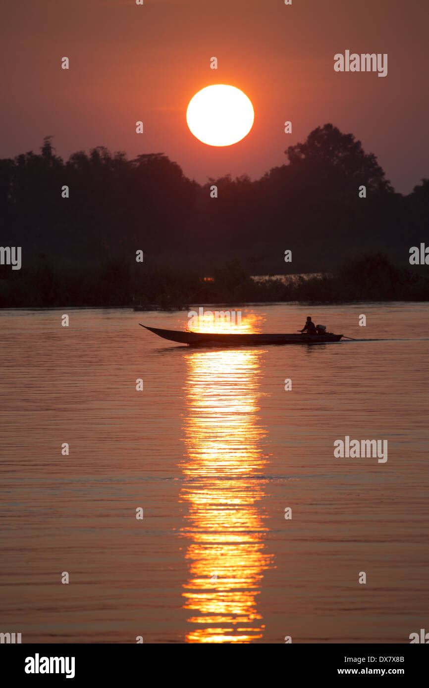 Don Det island in the Mekong River, there are 4000 Islands in Southern ...