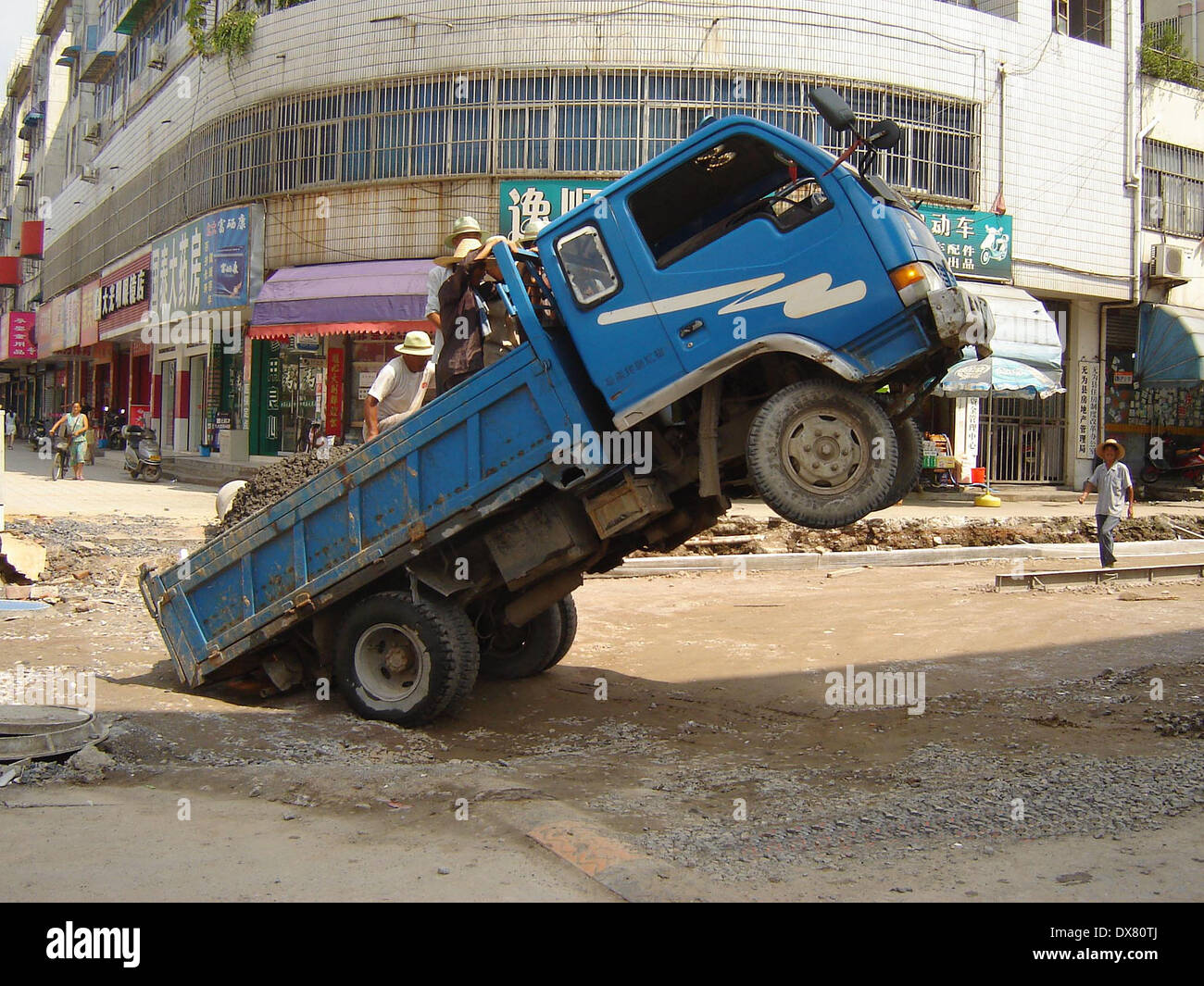 Tipped truck hi-res stock photography and images - Alamy