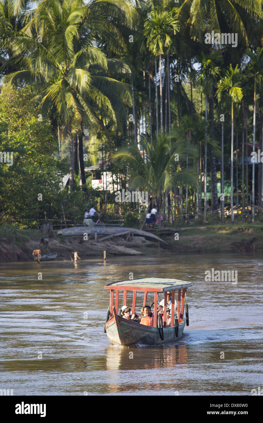 Don Khon island in the Mekong River, 4000 Islands in Southern Laos ...