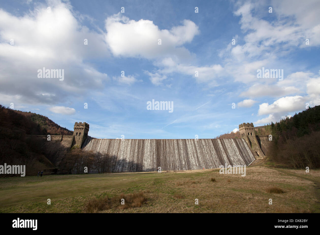 Water flowing over the top of Derwent Dam in the Peak District National ...