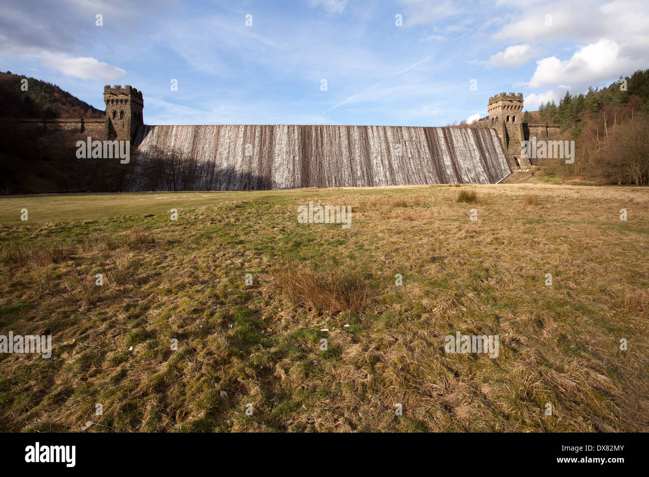 Water flowing over the top of Derwent Dam in the Peak District National ...