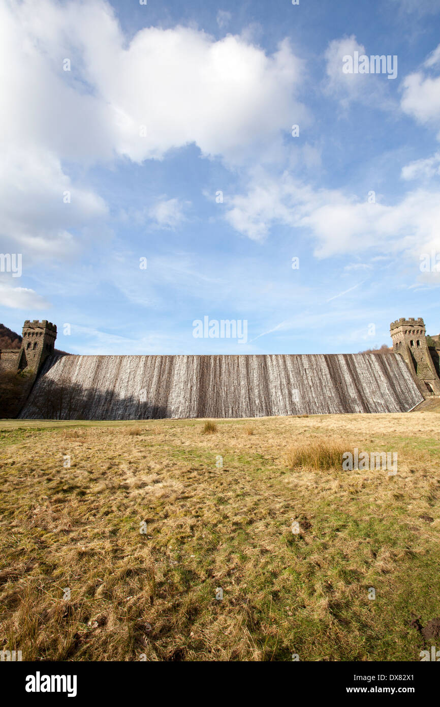 Water flowing over the top of Derwent Dam in the Peak District National ...