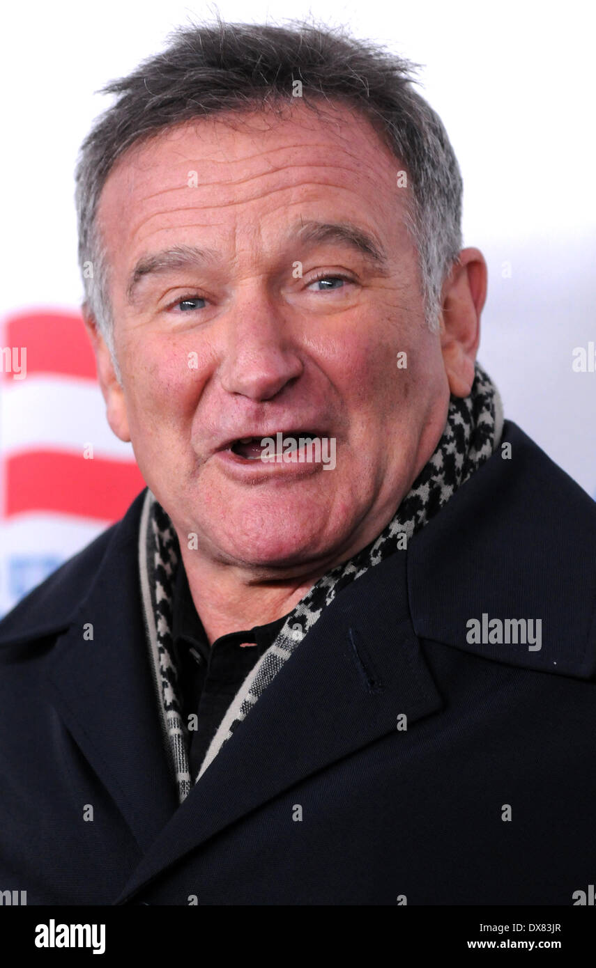 Robin williams stand up hi-res stock photography and images - Alamy