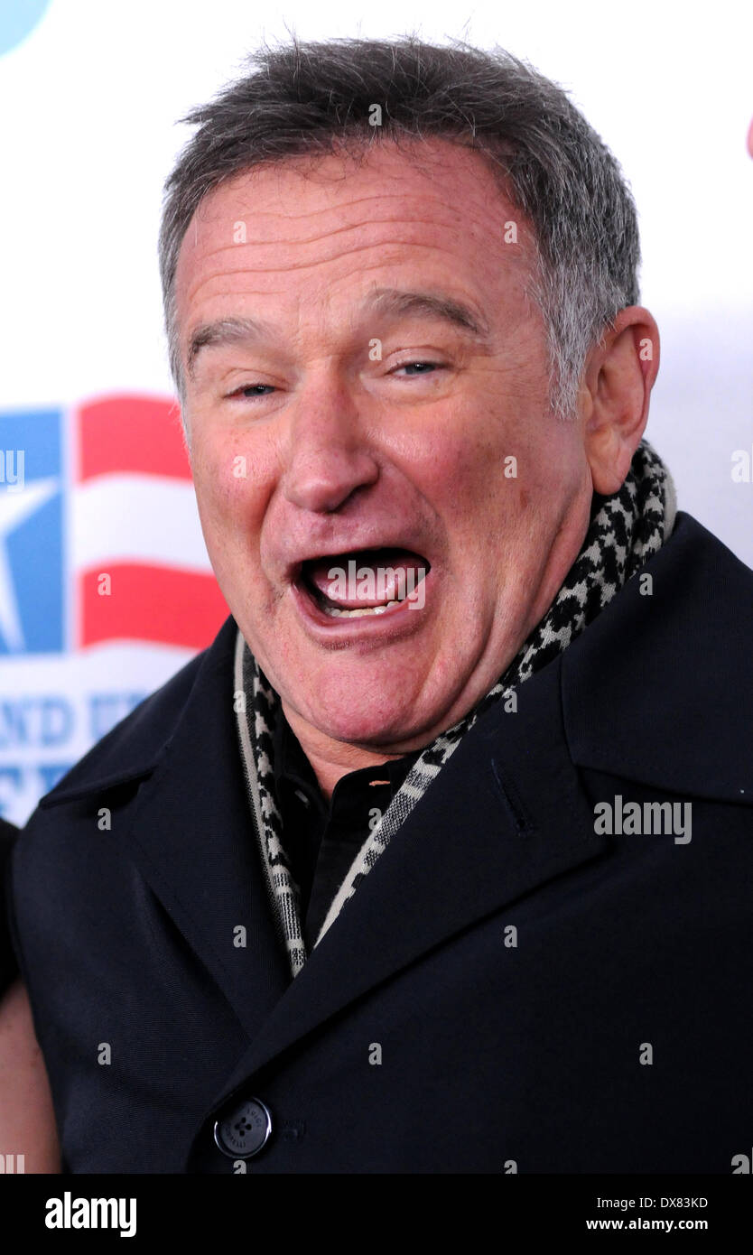 Robin williams stand up hi-res stock photography and images - Alamy