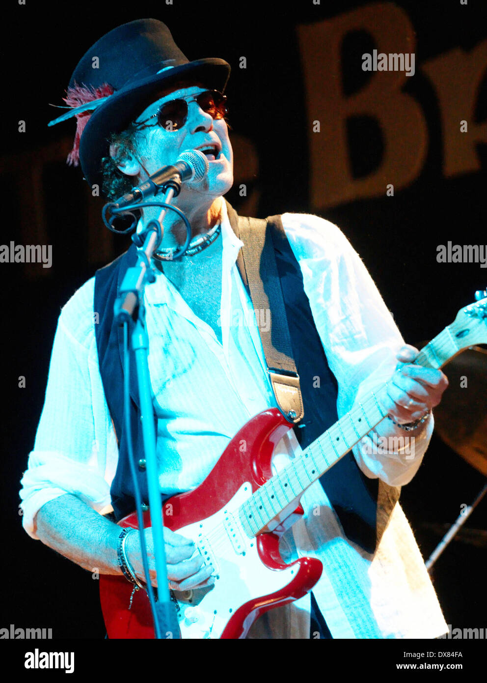 Ian Wilson Sad Cafe performing at The Brook on their first tour for 25 ...