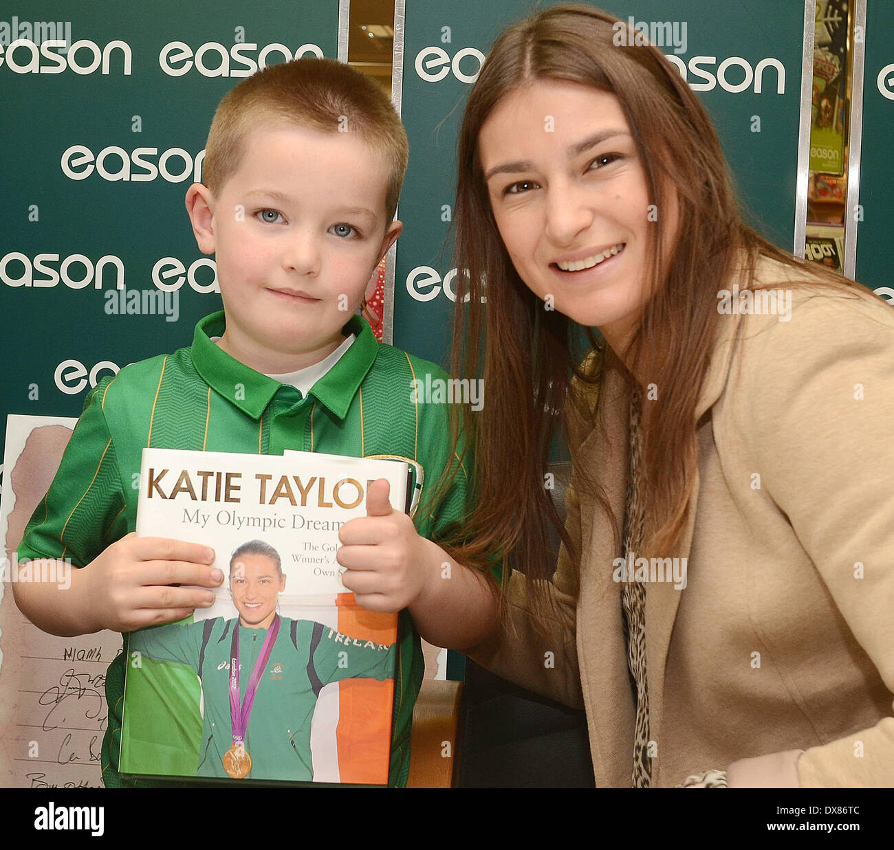 Kelly signs hi-res stock photography and images - Alamy