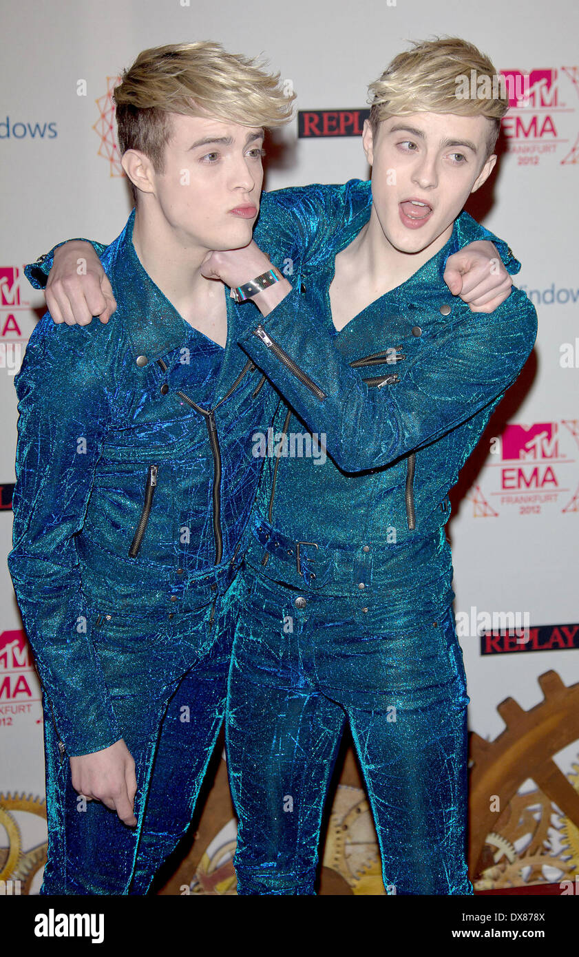 Irish singers Jonathan Grimes (l) and Edward Grimes of "Jedward" The ...