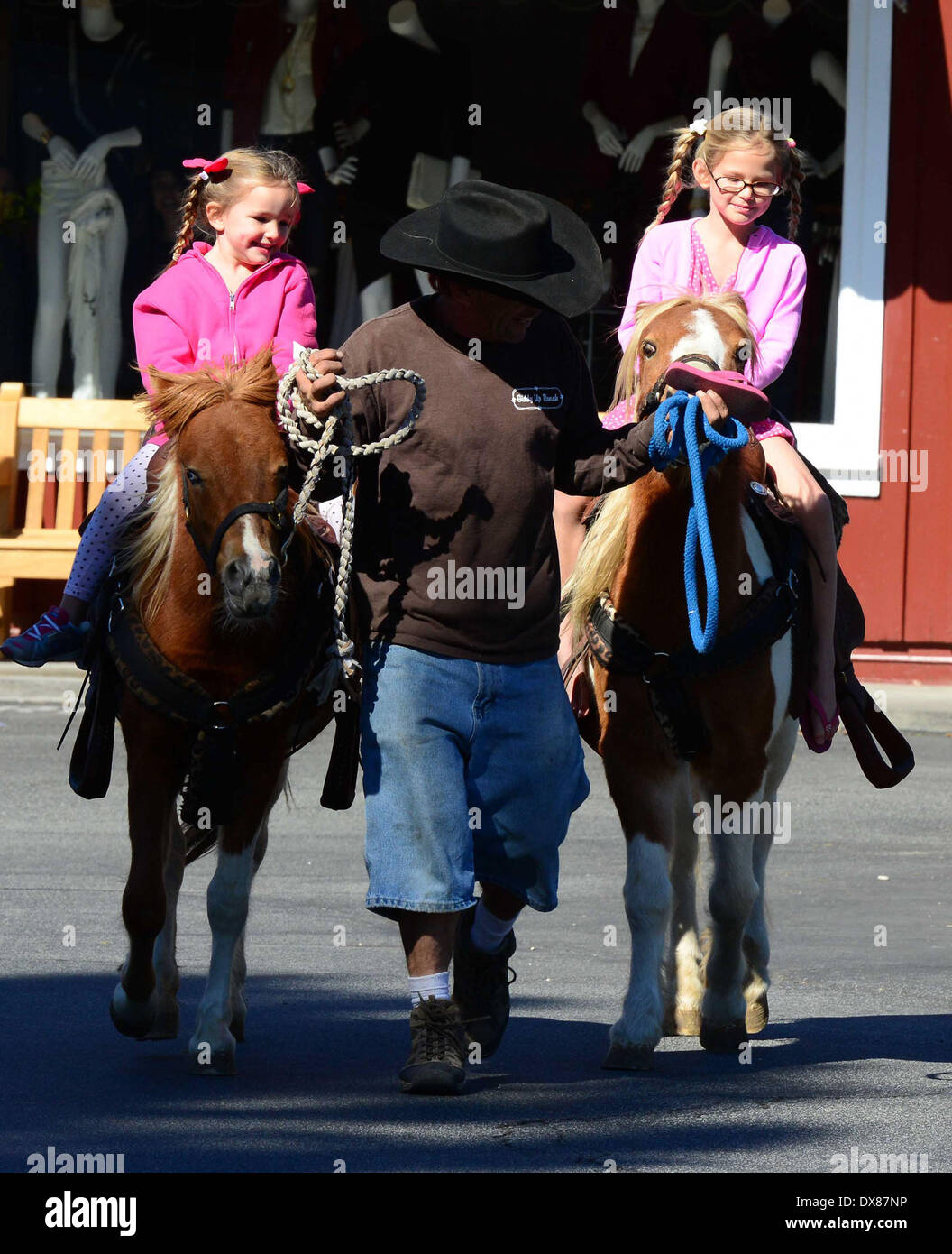Seraphina Affleck and Violet Affleck enjoy a pony ride ride in ...
