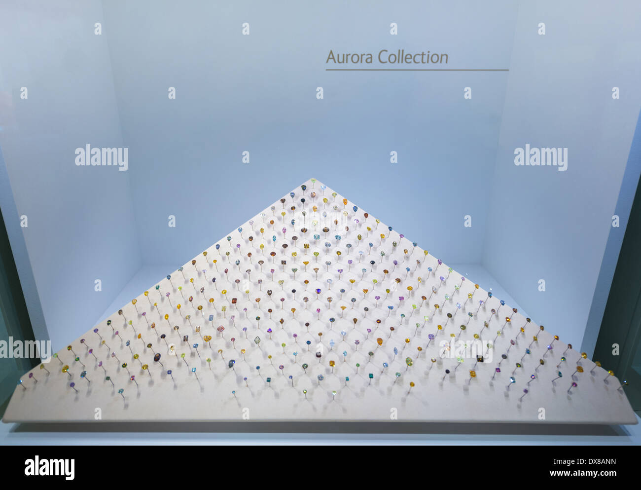 The Aurora collection of coloured diamonds at the Natural History ...