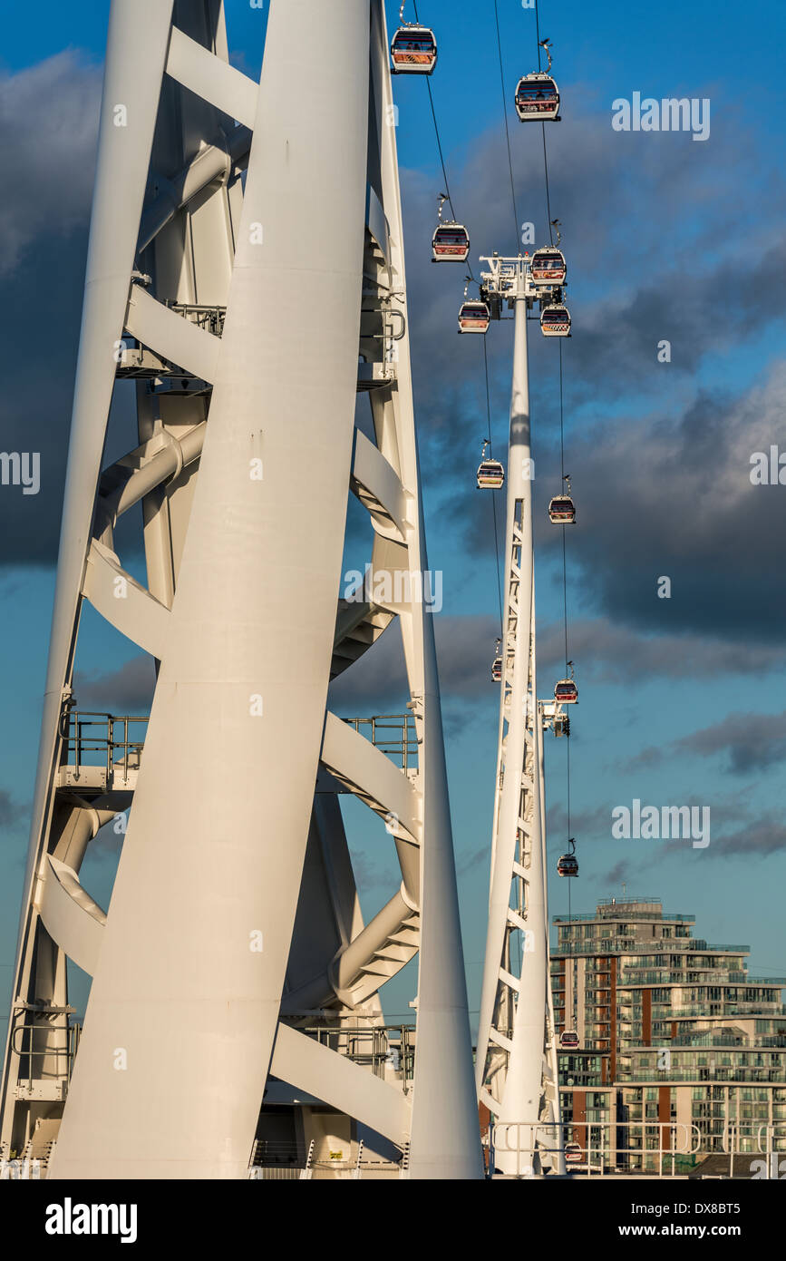 Emirates air line cable car between greenwich and docklands hi-res ...