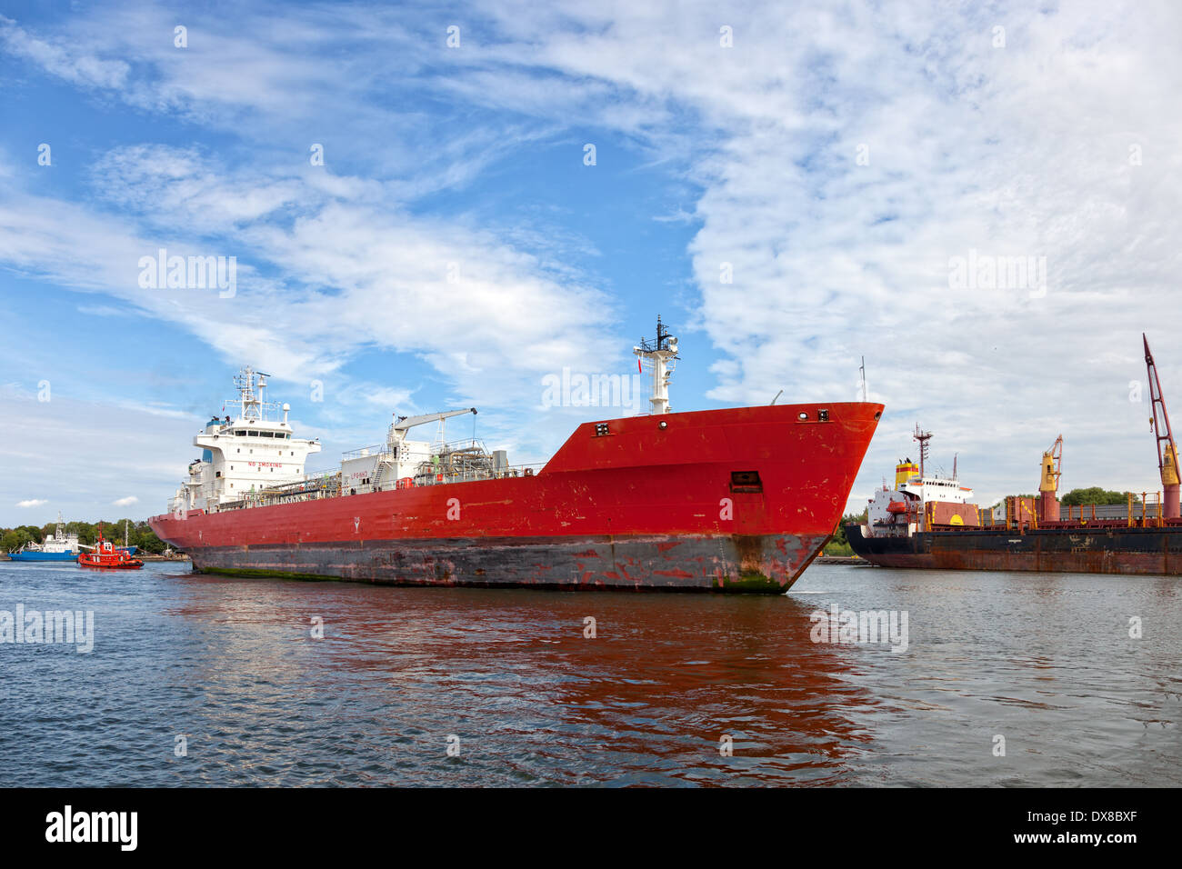 Harbor towing hi-res stock photography and images - Alamy