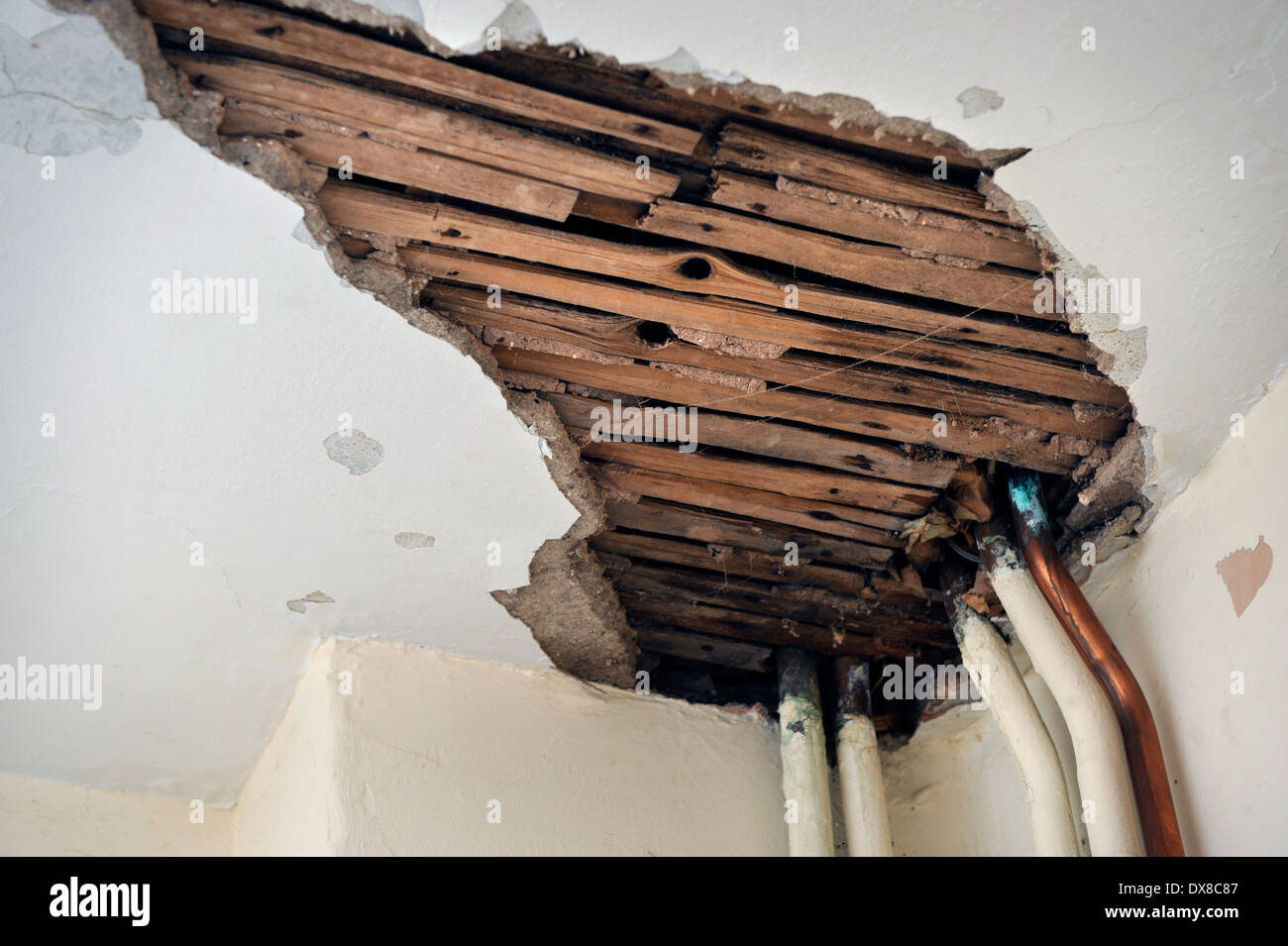 Water damaged ceiling hi-res stock photography and images - Alamy