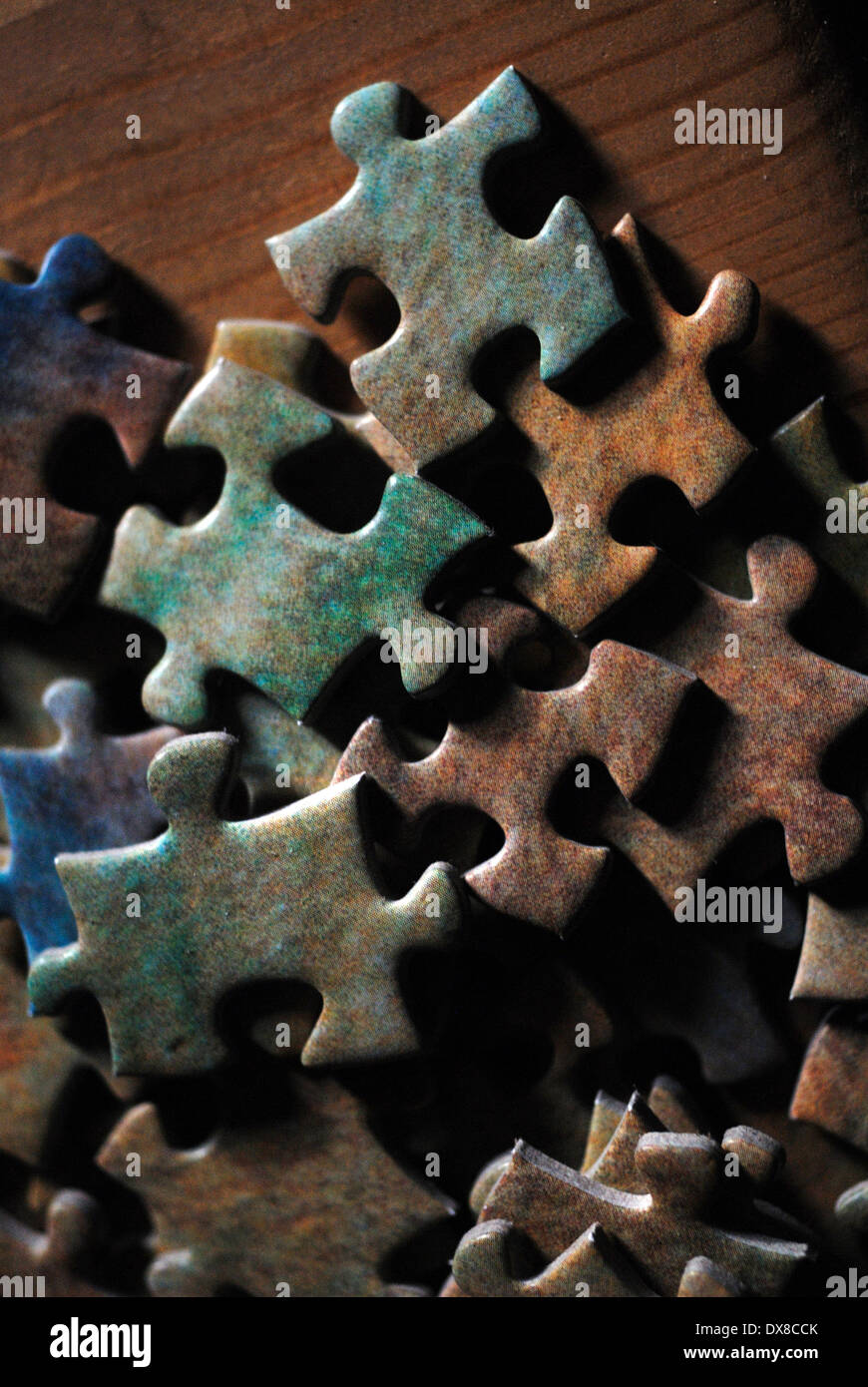 Interlocking puzzle pieces hi-res stock photography and images - Alamy