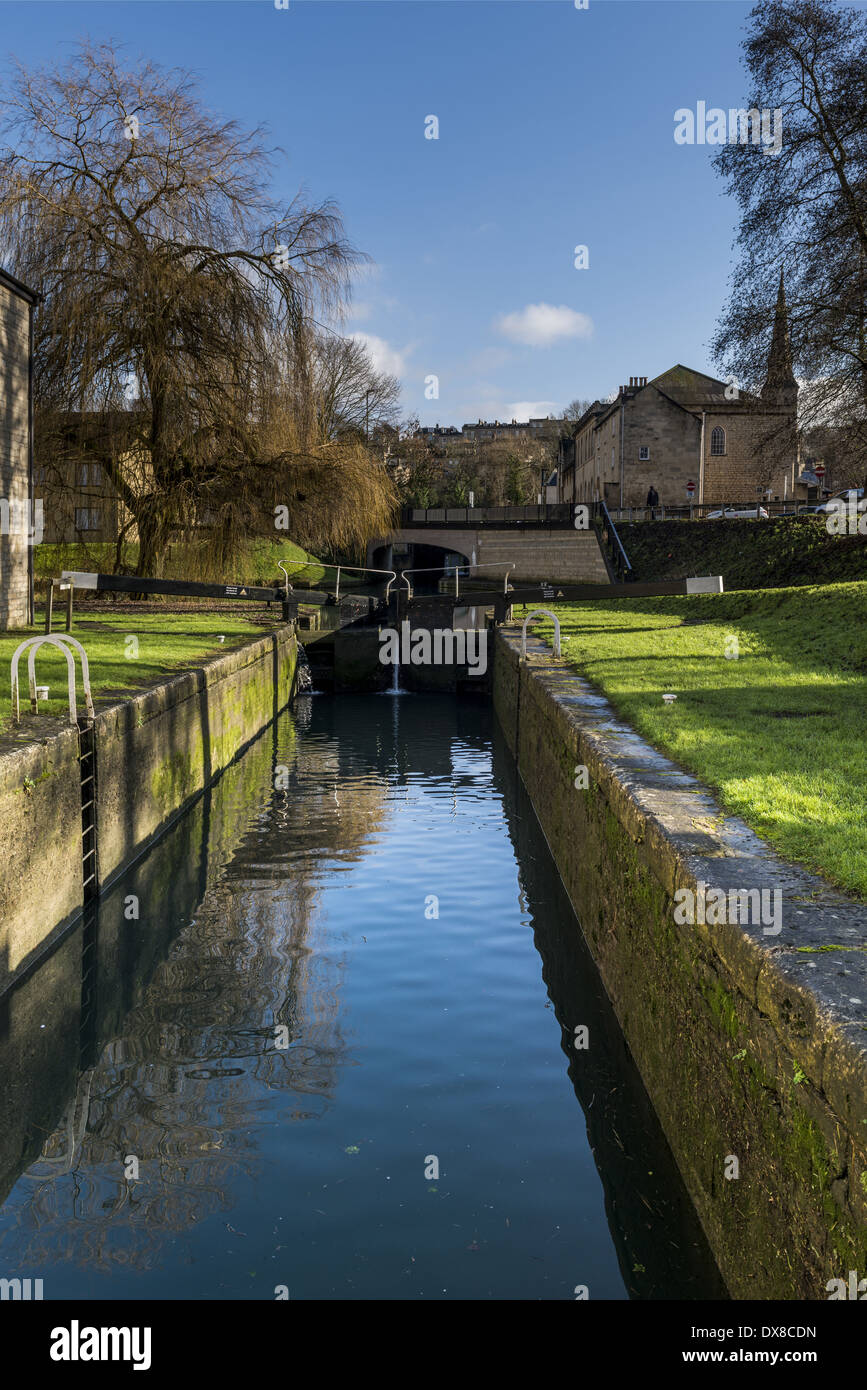 Entrance to the Kennet & Avon Canal in Bath, and a series of 105 locks ...