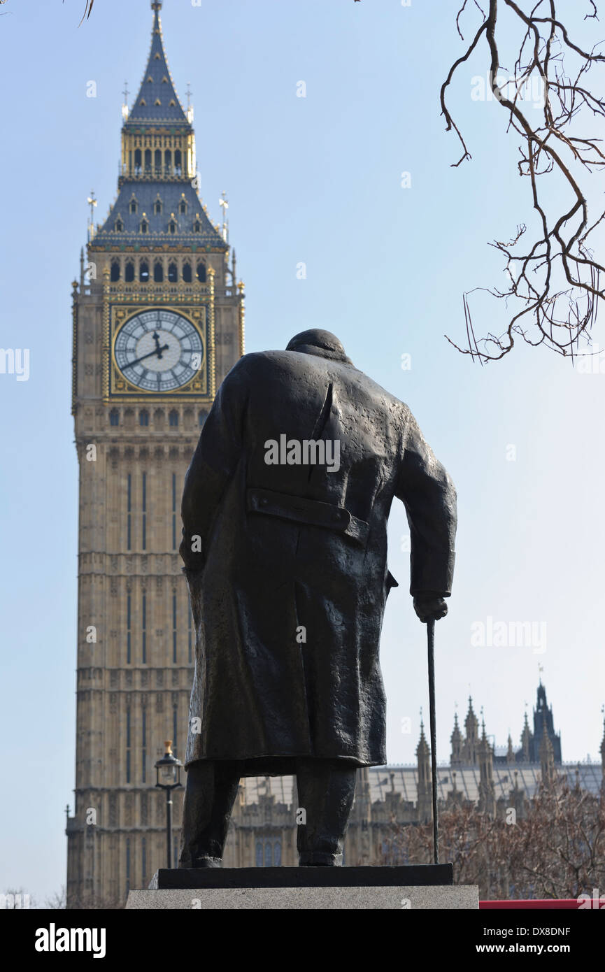 Winston Churchill standing with a walking stick statue in Parliament ...