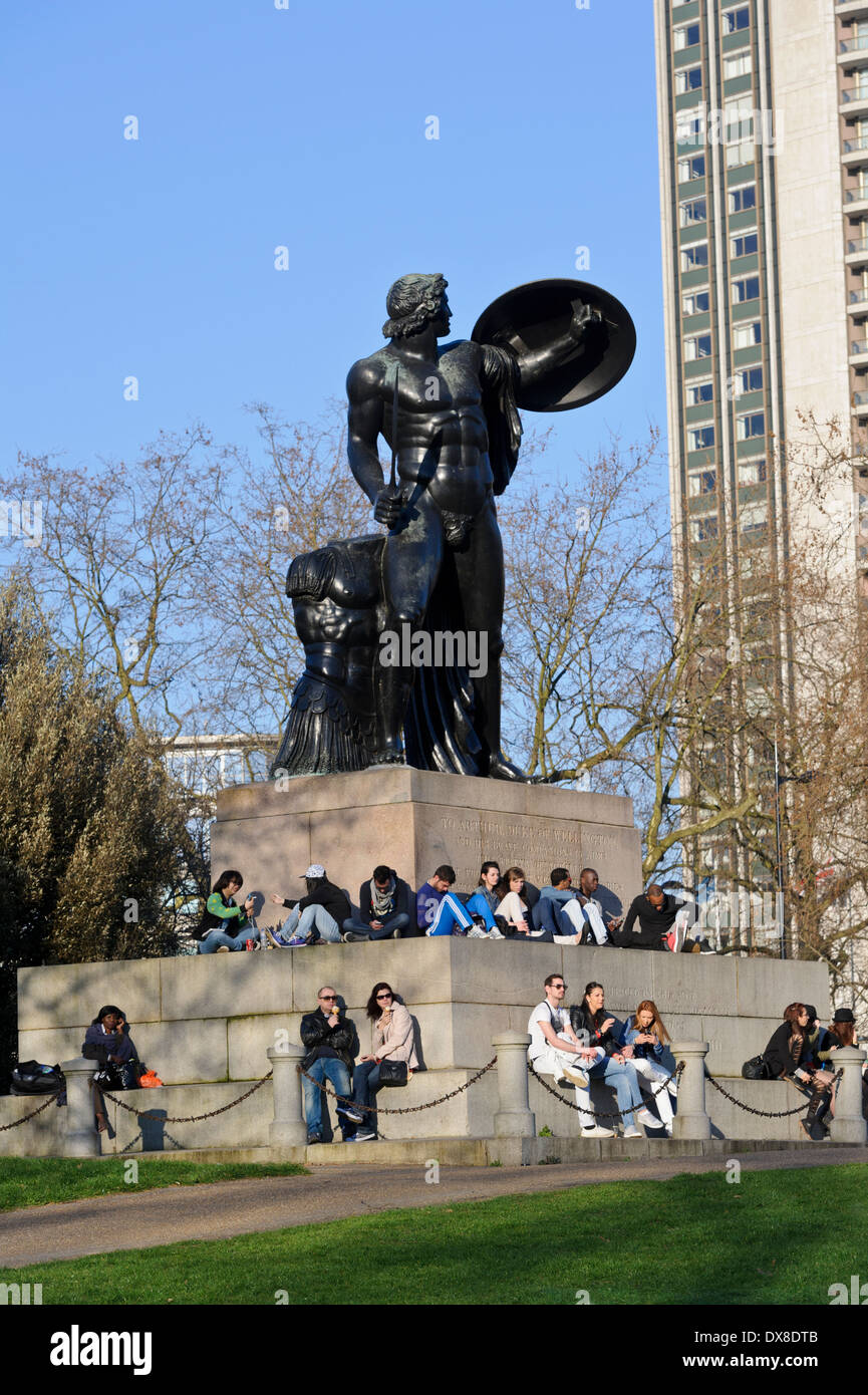 Statue of achilles hyde park london hi-res stock photography and images ...