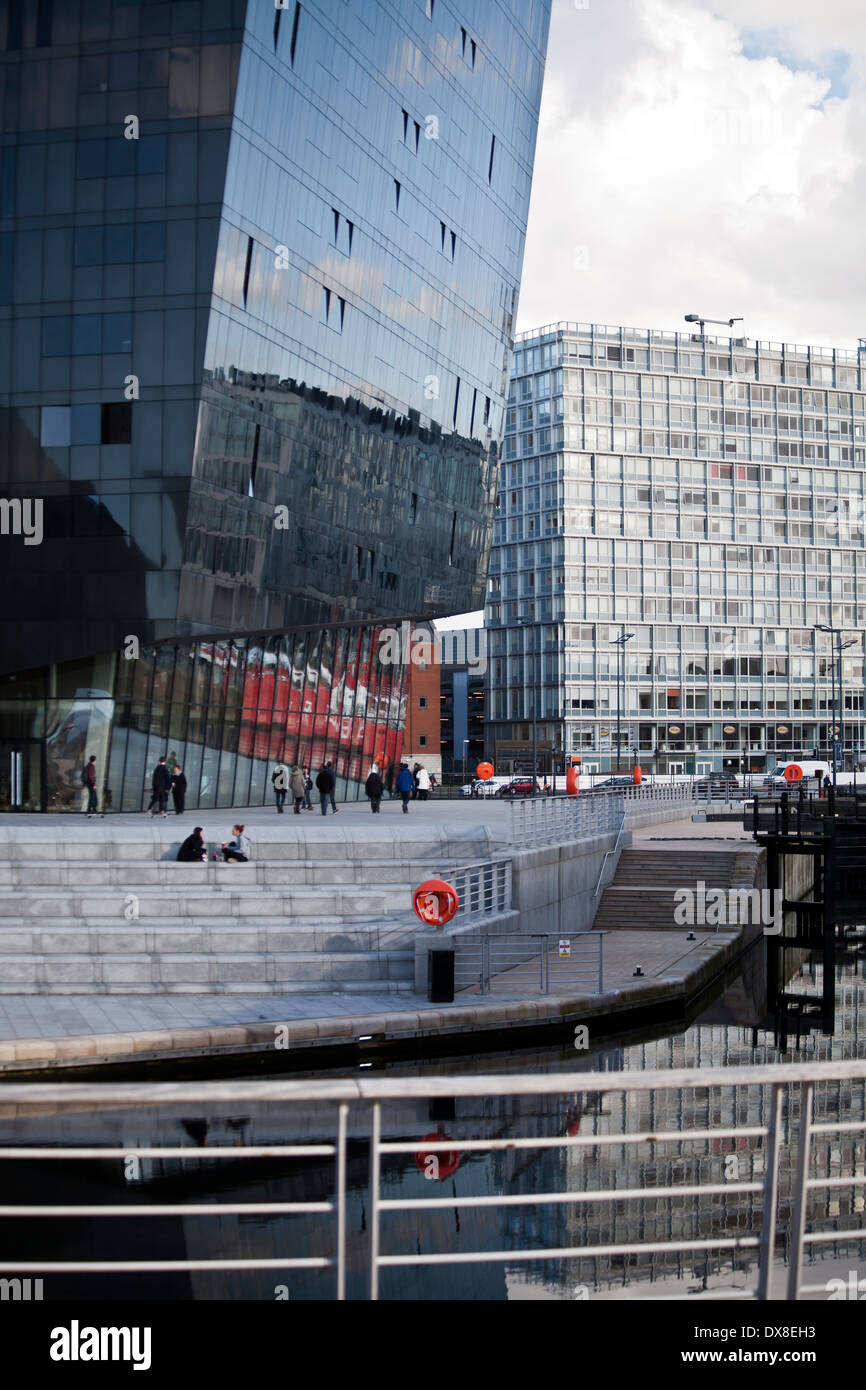 Buildings on liverpool docks hi-res stock photography and images - Alamy