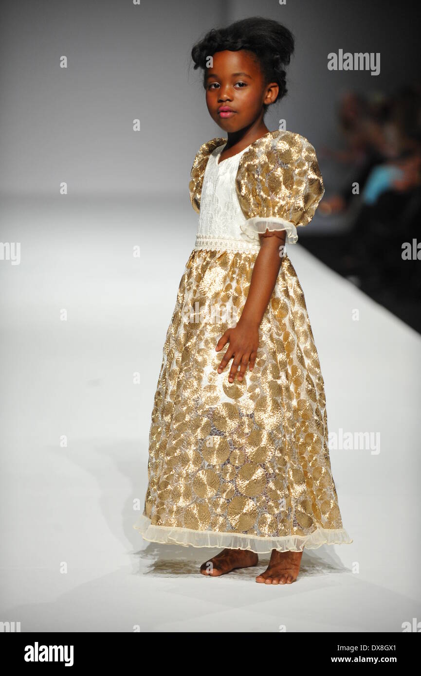 LOS ANGELES, CA - MARCH 10: A child model walks runway at Nancy Vuu ...