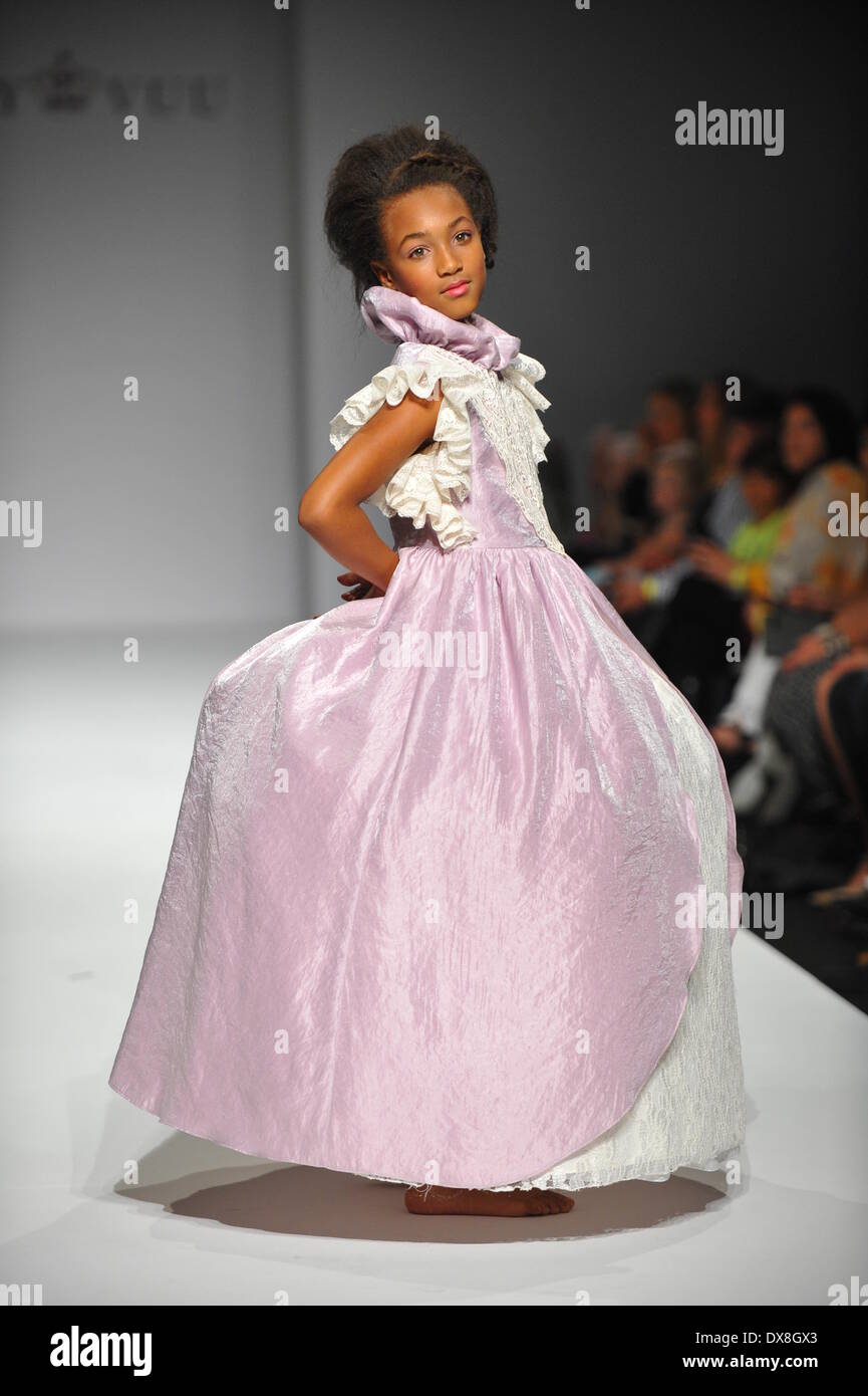 LOS ANGELES, CA - MARCH 10: A child model walks runway at Nancy Vuu ...