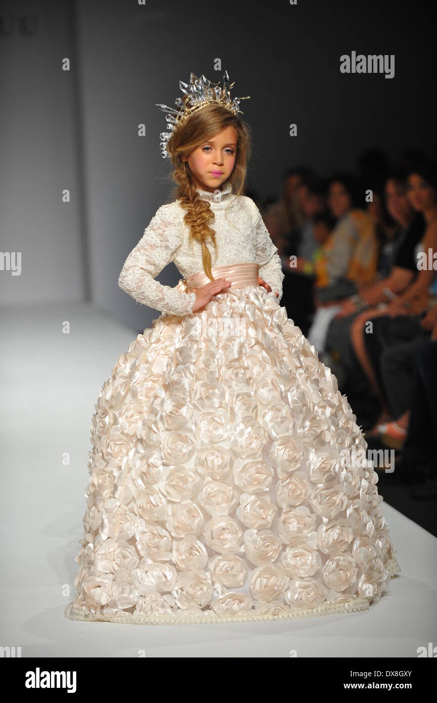 LOS ANGELES, CA - MARCH 10: A child model walks runway at Nancy Vuu ...
