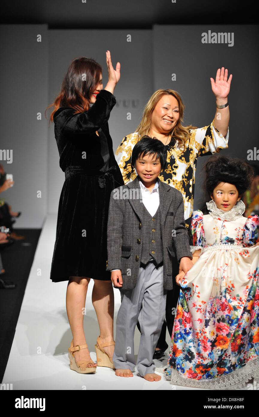 LOS ANGELES, CA - MARCH 10: Designers and child models walk the runway ...