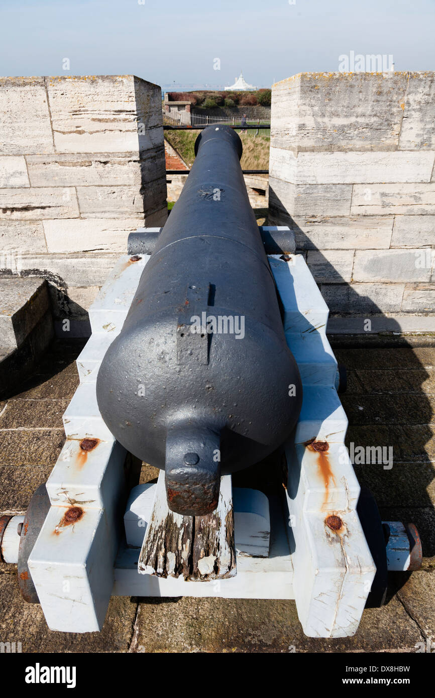 Gun ramparts hi-res stock photography and images - Alamy