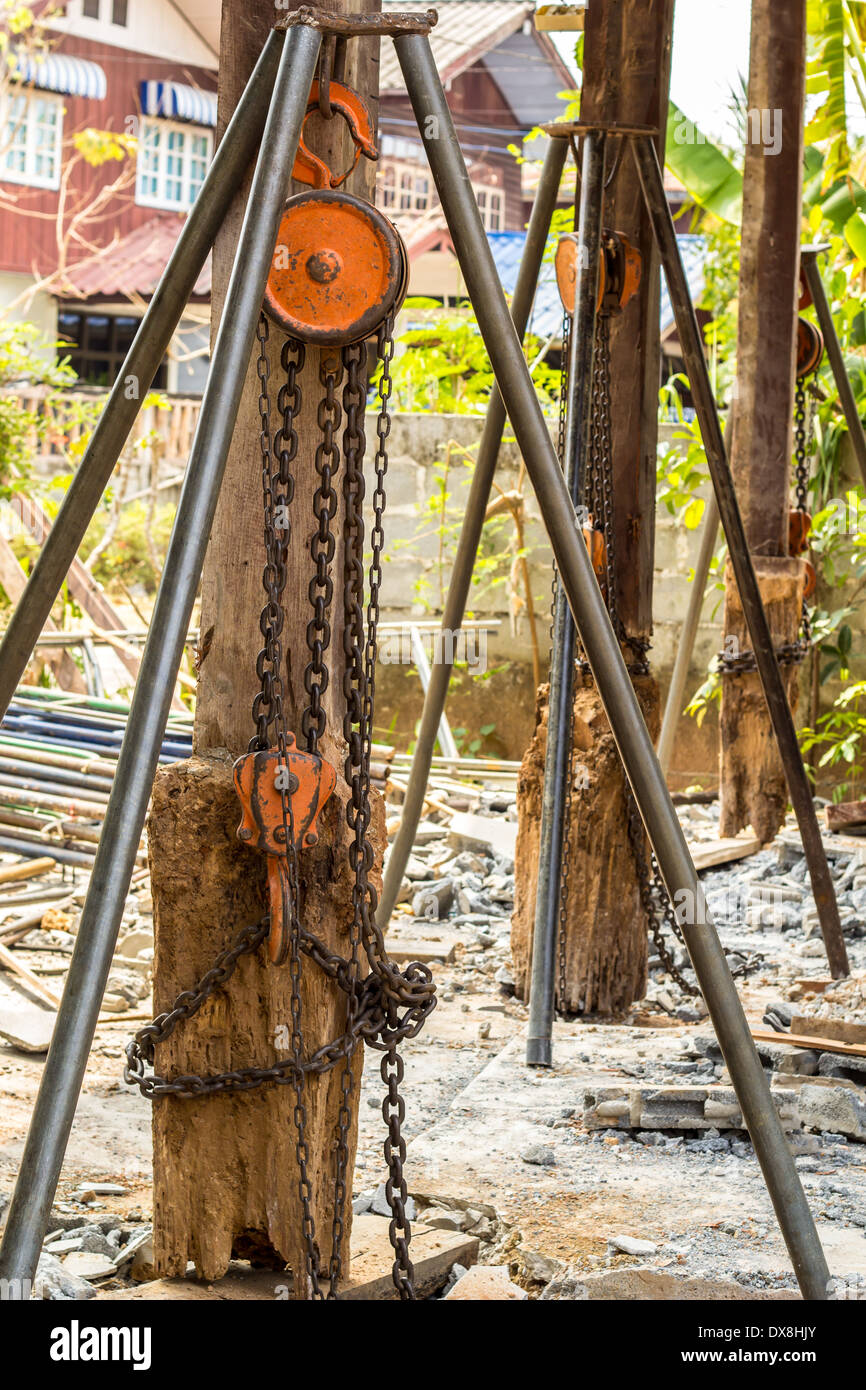 Large black anchor hi-res stock photography and images - Alamy