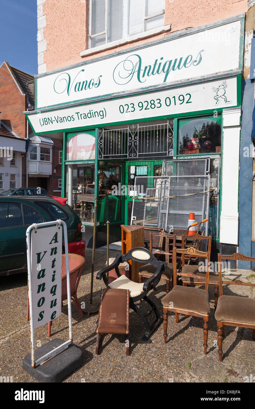 Furniture display hi-res stock photography and images - Alamy