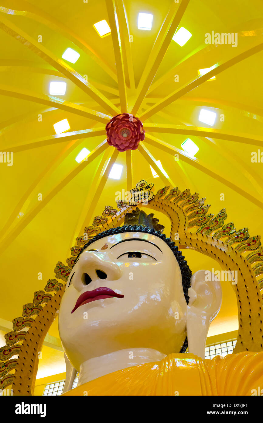 Statue in the Kuil Gaya Buddha Sakya Muni Temple in Singapore Stock ...