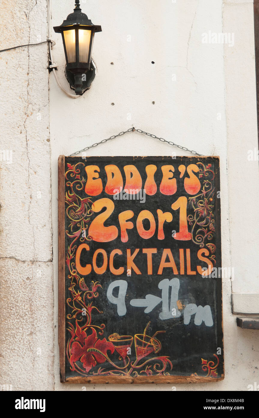 Bar two hi-res stock photography and images - Alamy