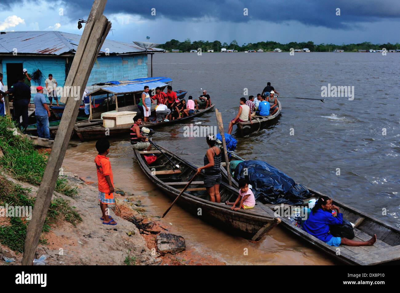 Selling fish - Harbour in TABATINGA. State of Amazonas .BRAZIL Stock ...