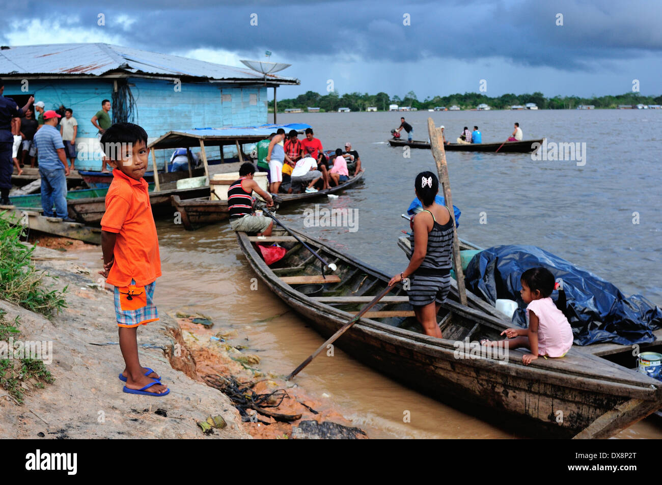 Selling fish - Harbour in TABATINGA. State of Amazonas .BRAZIL Stock ...