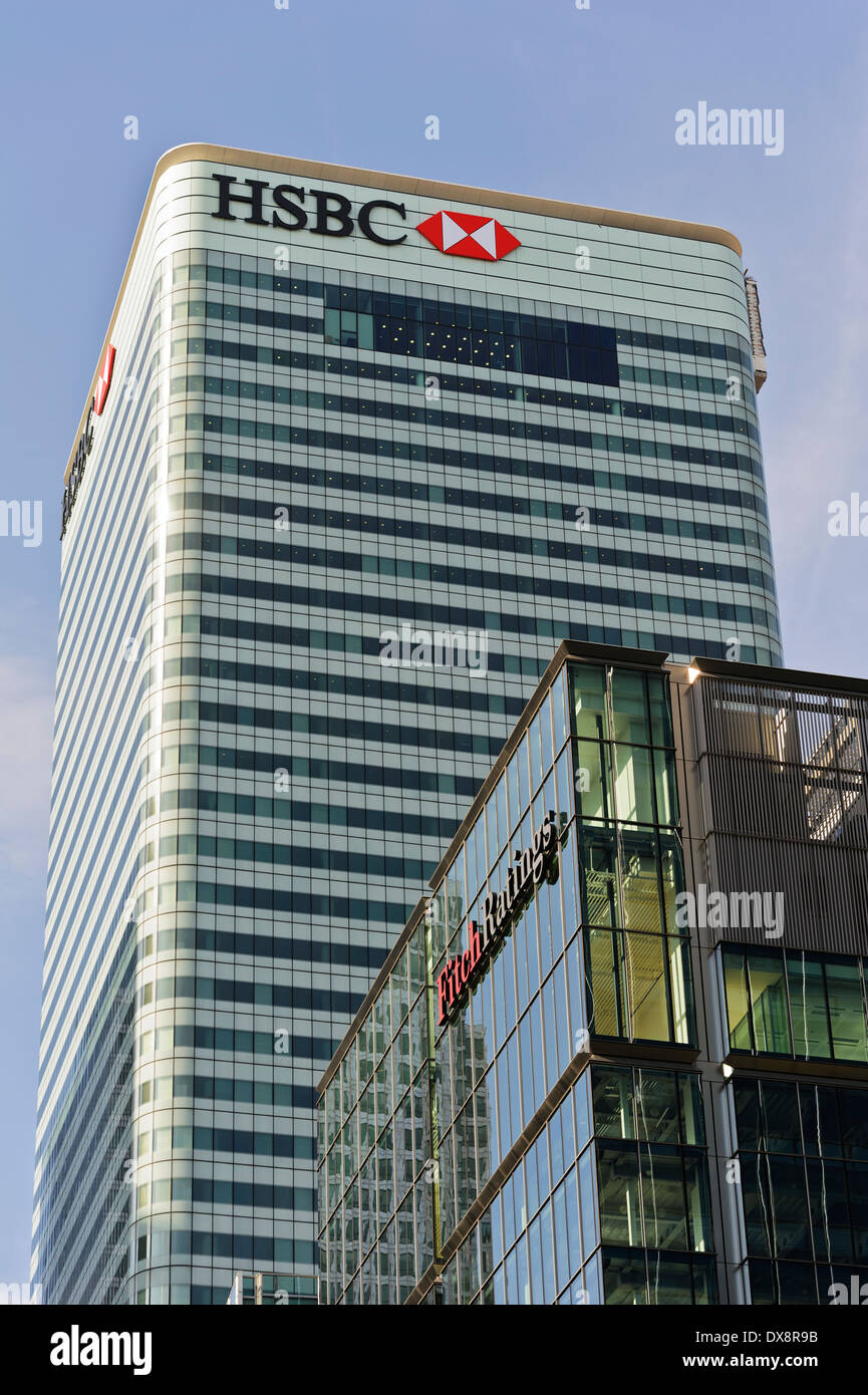 Skyscraper building of HSBC bank in Canary Wharf in the Docklands ...