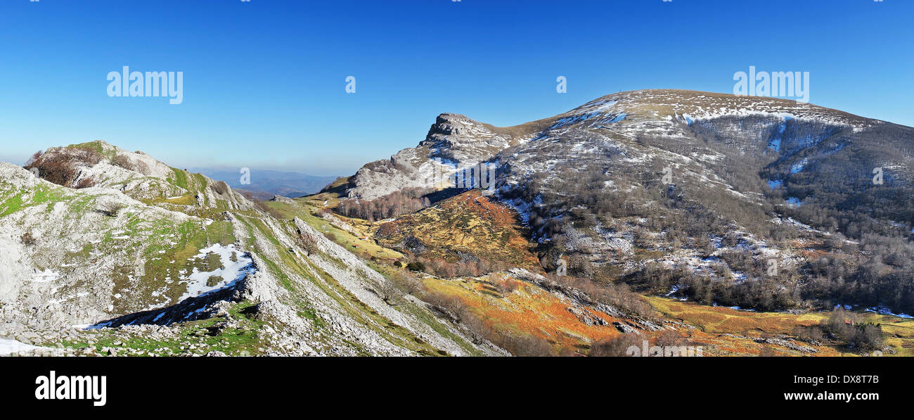 Gorbea mountain hi-res stock photography and images - Alamy