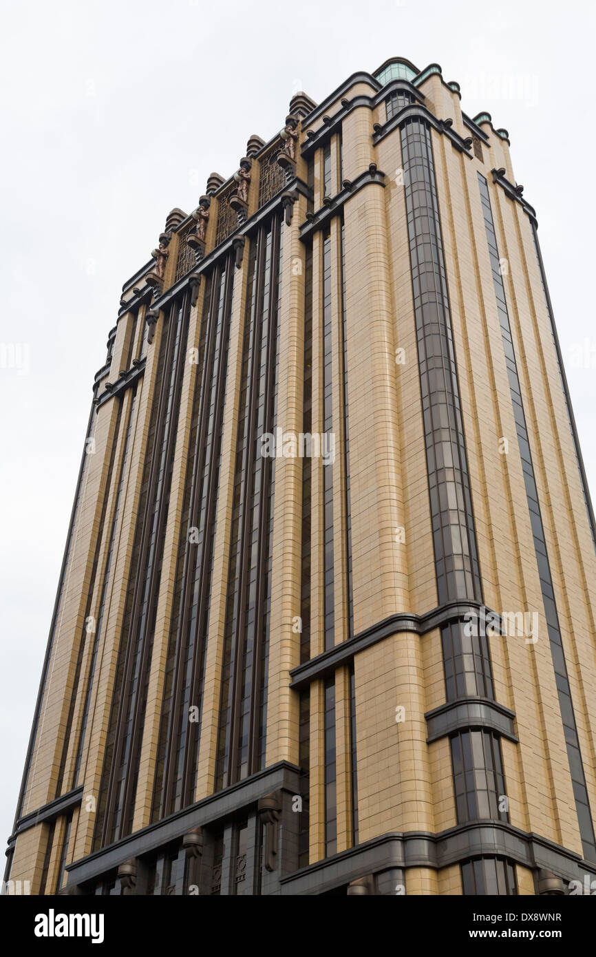 Parkview square building in singapore hi-res stock photography and ...
