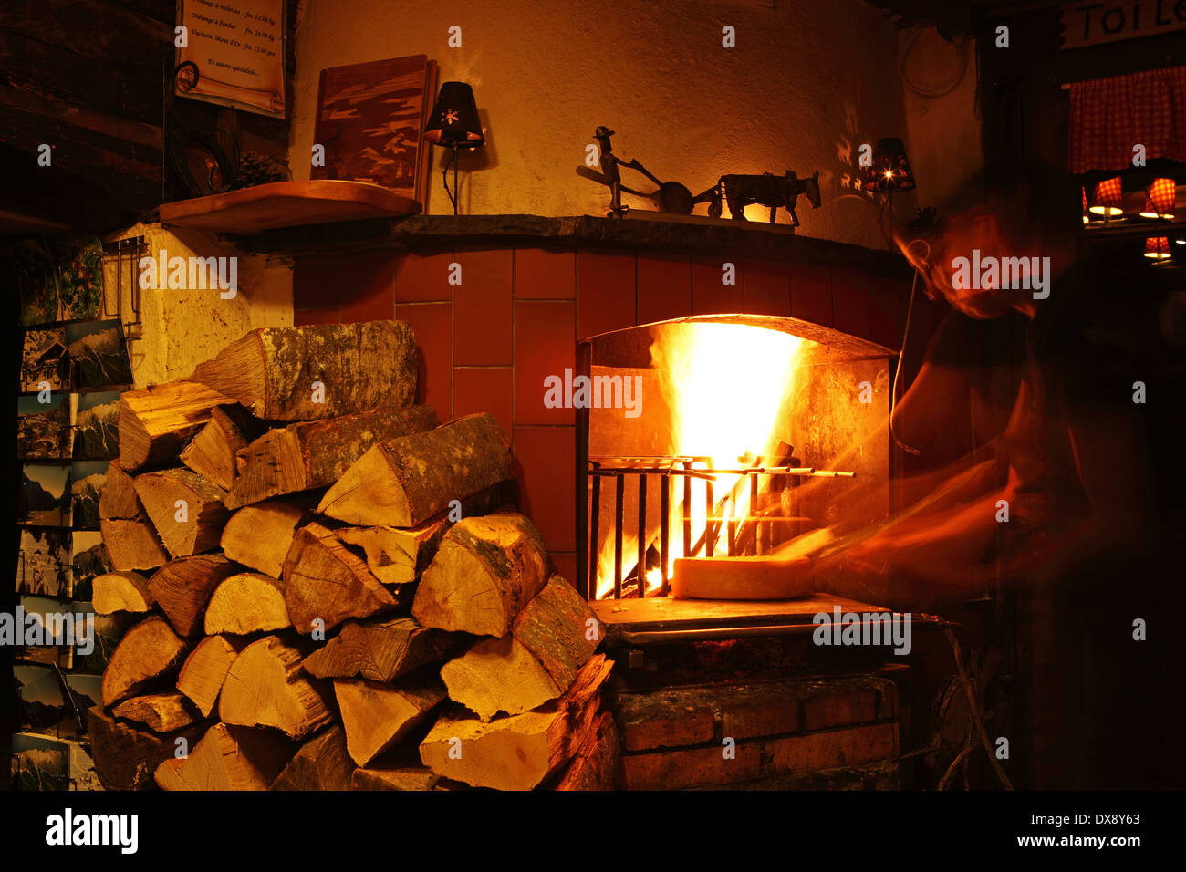 Fire hearth hi-res stock photography and images - Alamy