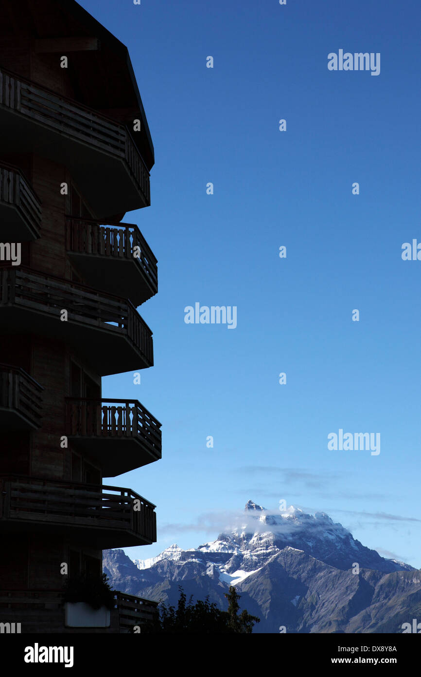 Overlooking mountainous scenery hi-res stock photography and images - Alamy