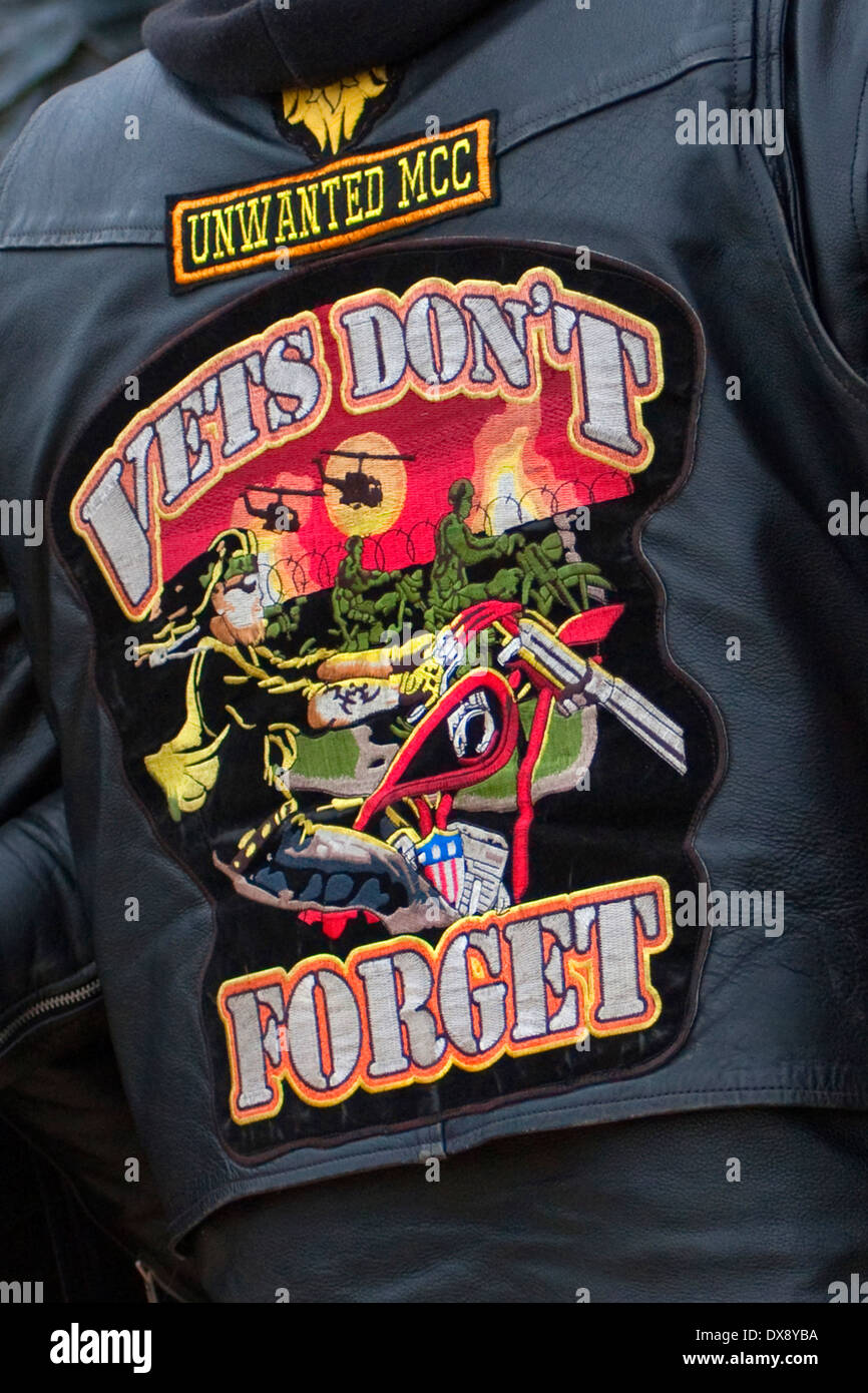 Motorcycle Clubs at "Ride to the Wall" (RTTW) National Memorial ...
