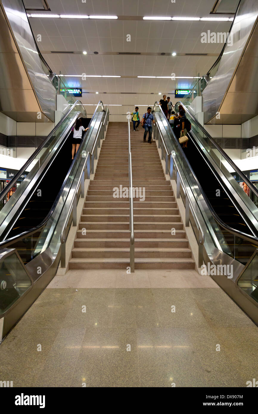 Escalator escalators hi-res stock photography and images - Alamy