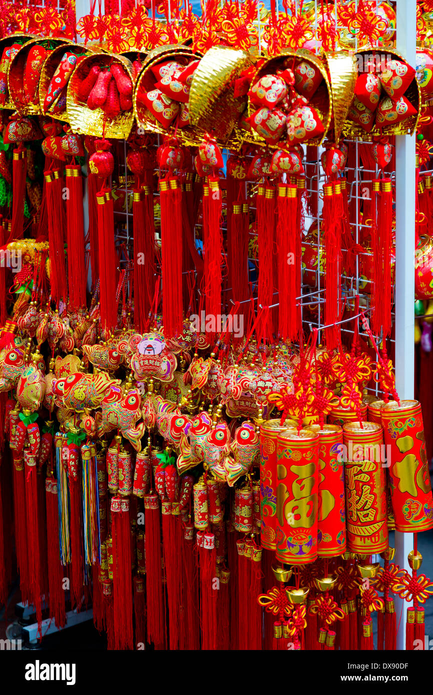 Souvenirs in Chinatown in Singapore Stock Photo - Alamy