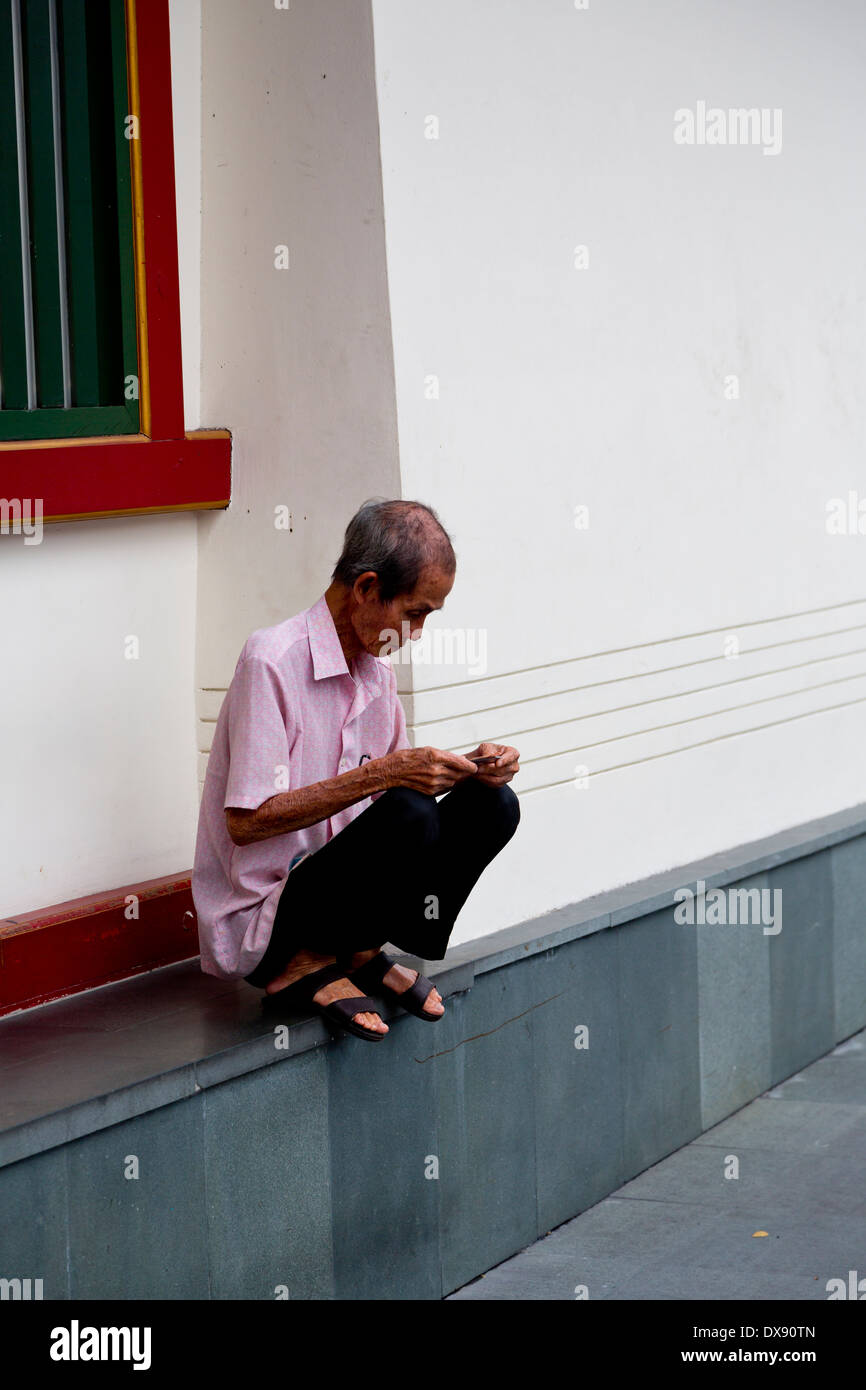 Old chinese man wall hi-res stock photography and images - Alamy