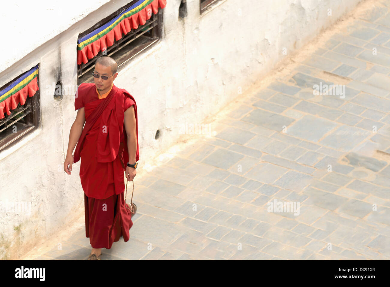 Lama priest hi-res stock photography and images - Alamy