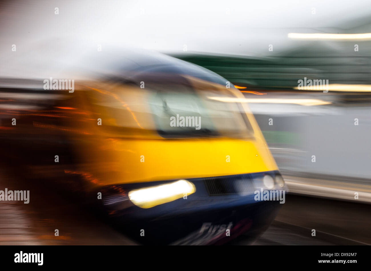 Fast trains hi-res stock photography and images - Alamy