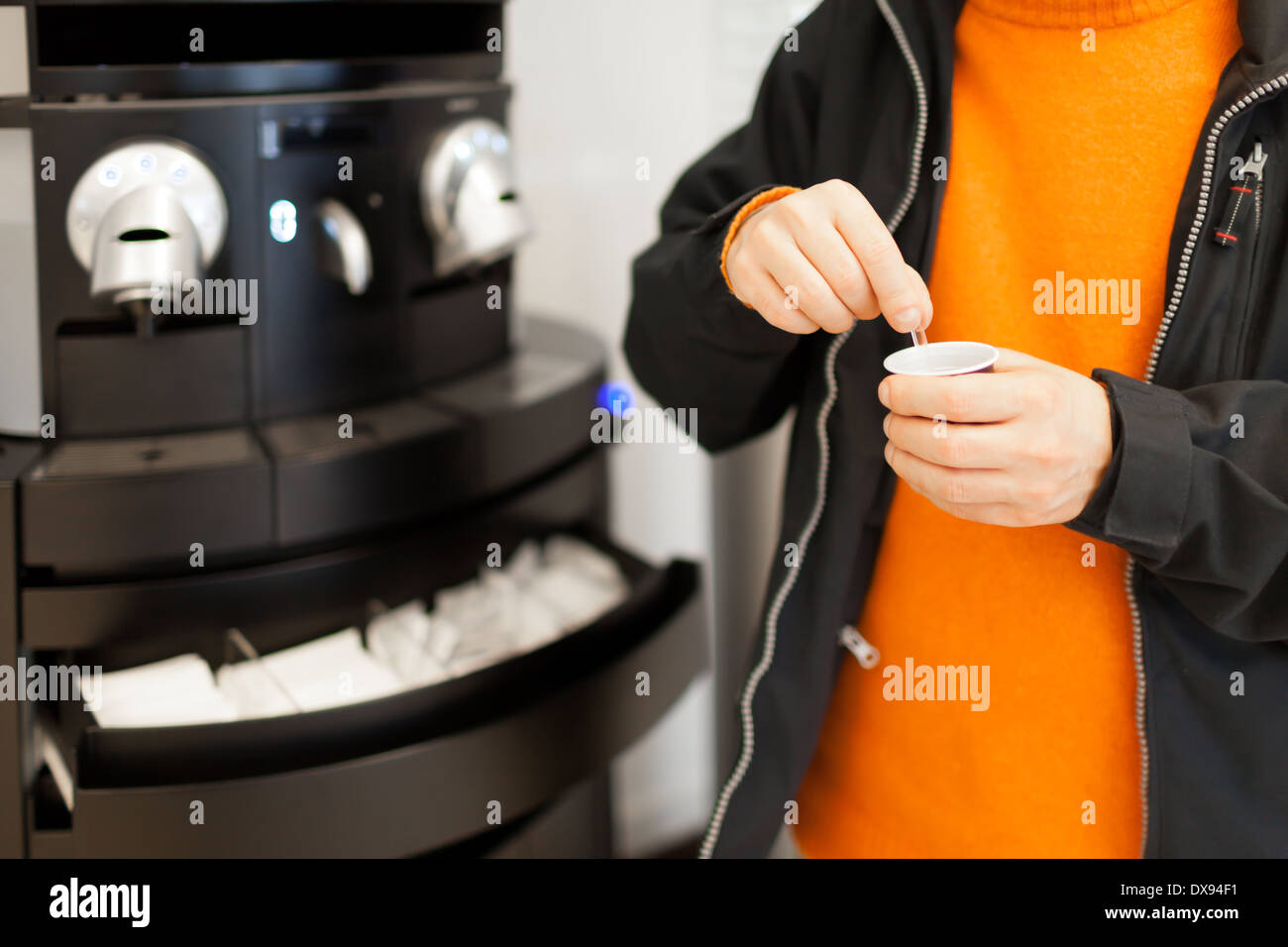 Person vending machine hi-res stock photography and images - Alamy