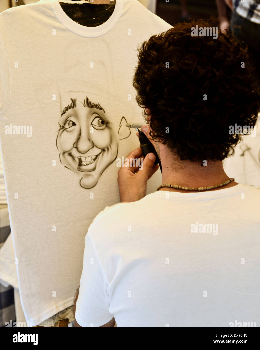 Street caricature artist hi-res stock photography and images - Alamy