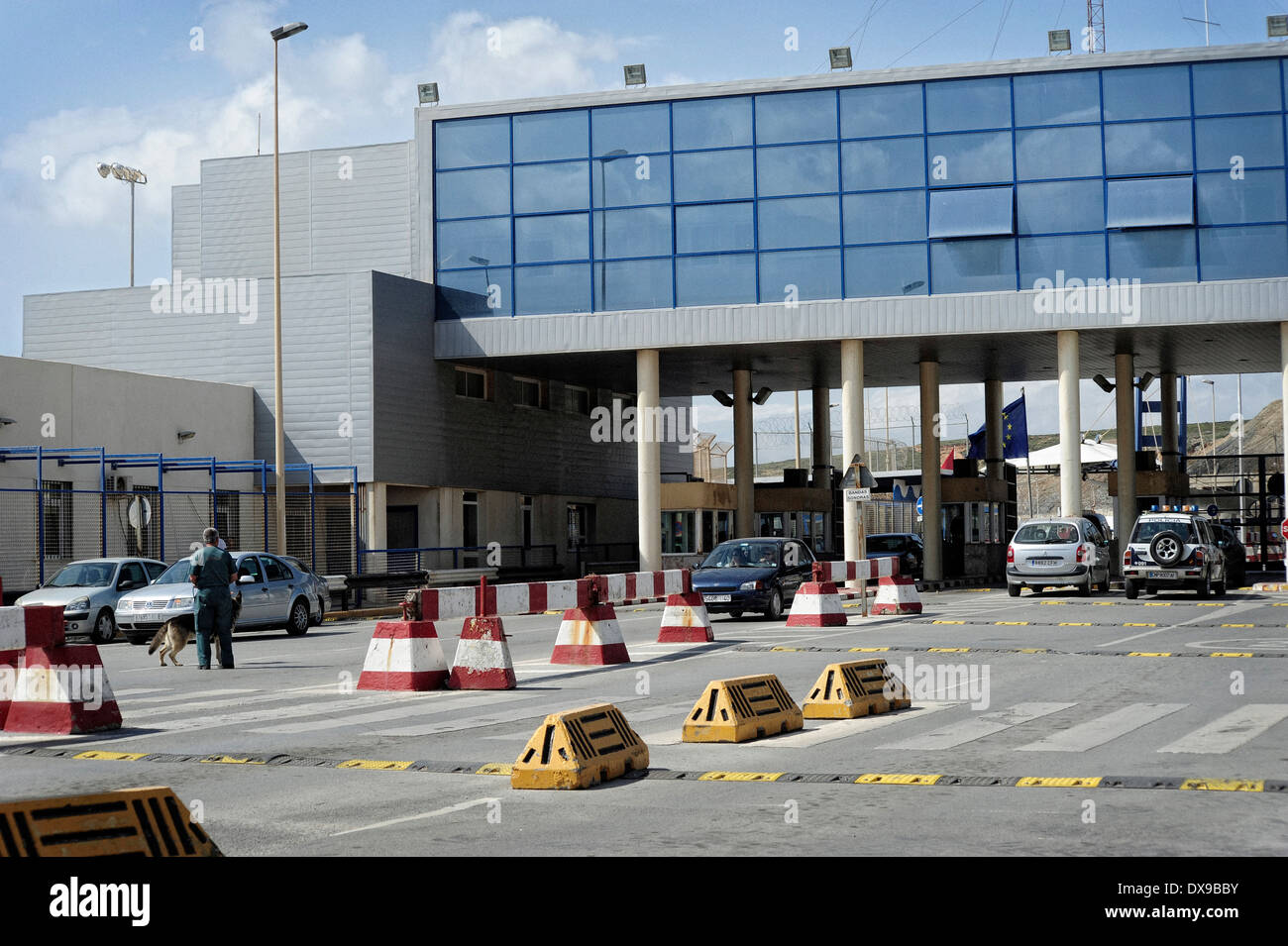 Checkpoint border control hi-res stock photography and images - Alamy