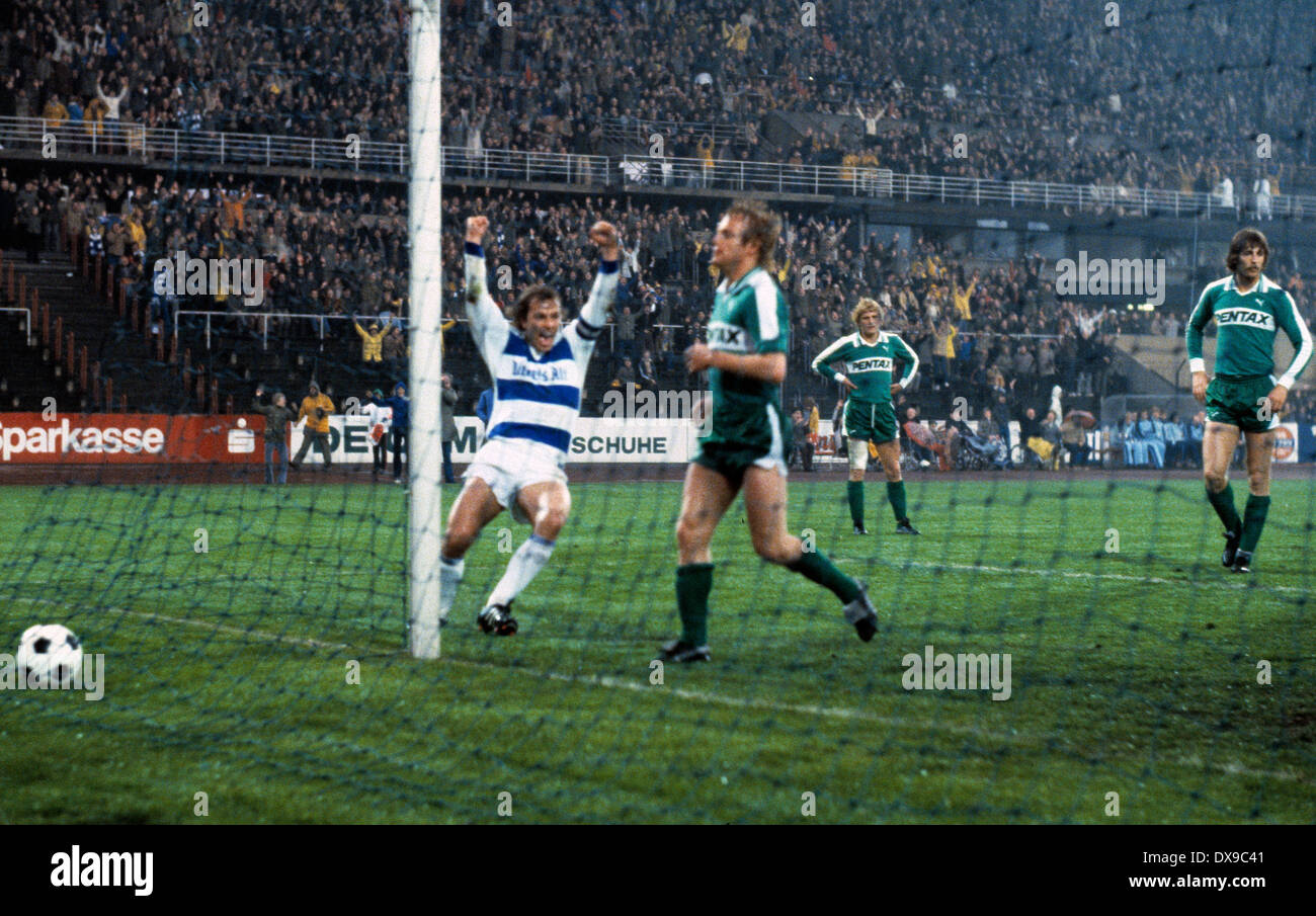 football, Bundesliga, 1979/1980, Wedau Stadium, MSV Duisburg versus SV ...